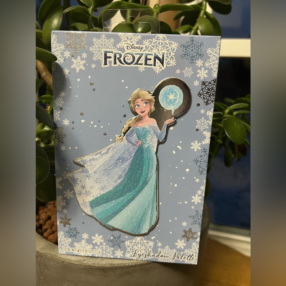 Disney | Makeup | New Disney Frozen Elsa Eyeshadow Pallet | Poshmark